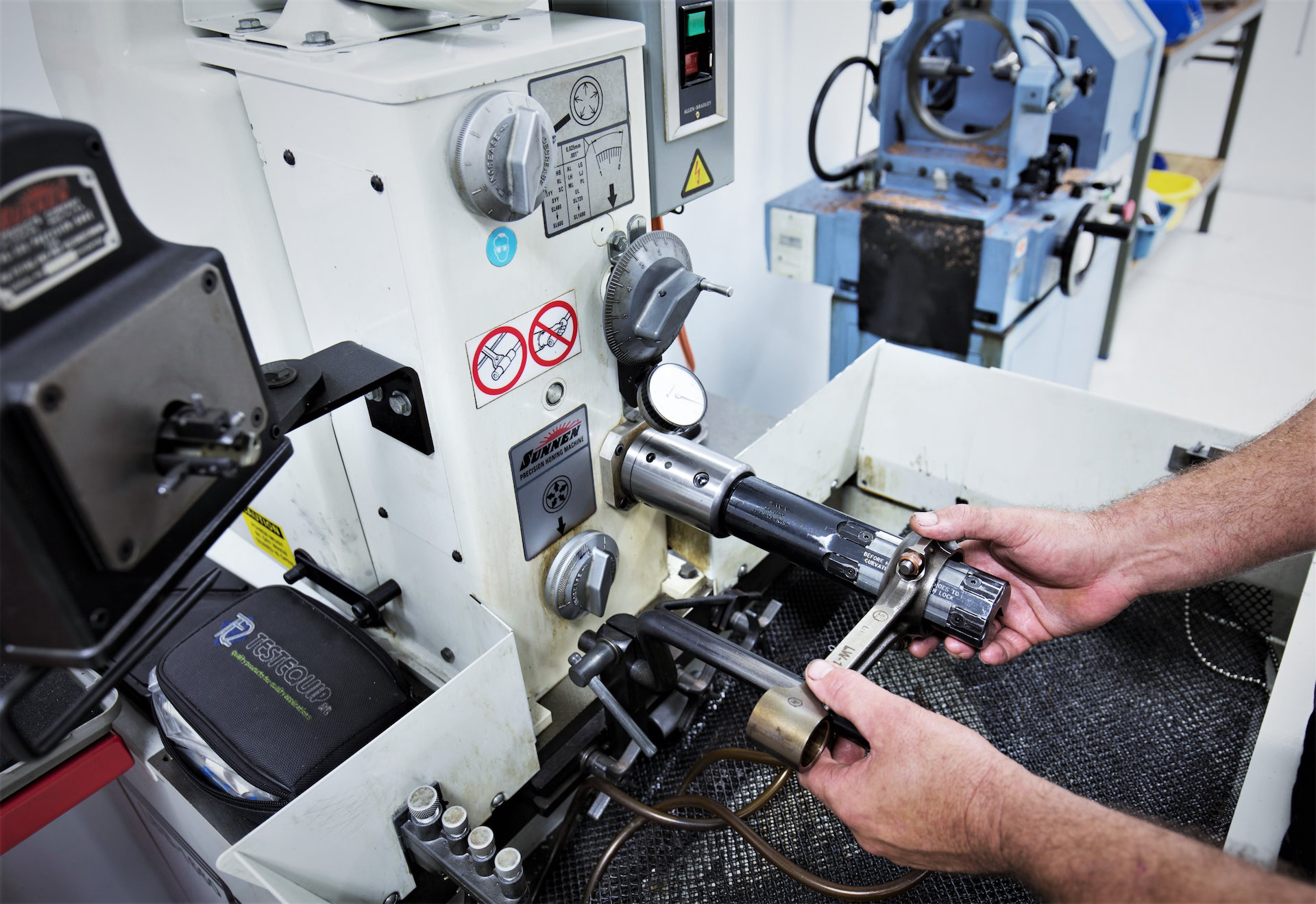 Aircraft Engine Overhaul & Trusted MRO Services